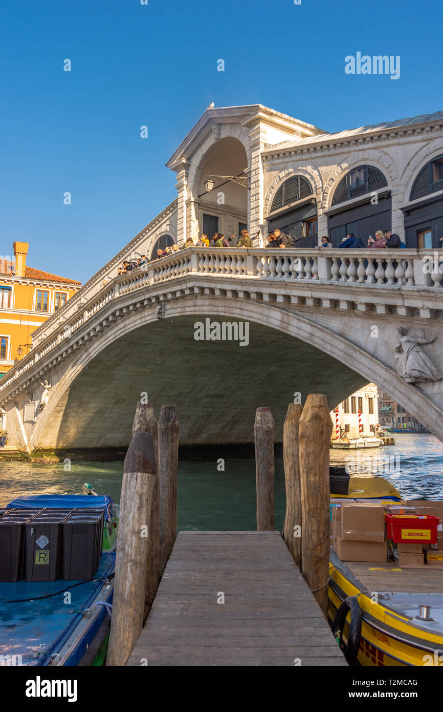 Italy, Venice, view of the Rialto bridge Stock Photo - Alamy