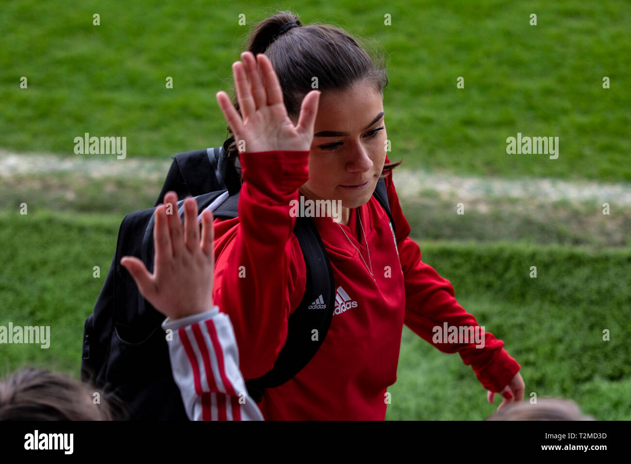 Ffion Morgan of Wales Women trains at Rodney Parade ahead of the Wales ...