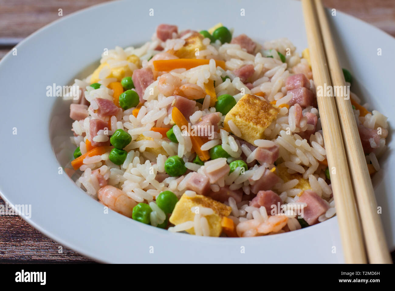 chinese fried rice with shrimp and veggies Stock Photo - Alamy