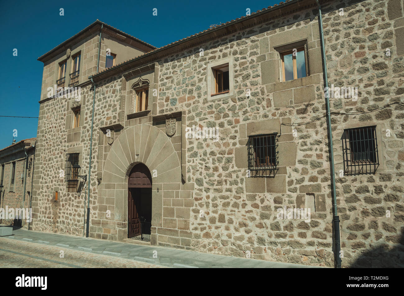 Large imposing mansion hi-res stock photography and images - Alamy