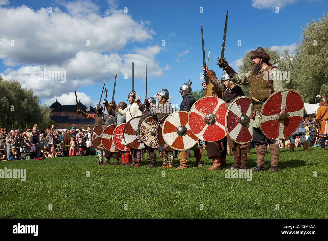 Viking warrior fighting hi-res stock photography and images - Alamy