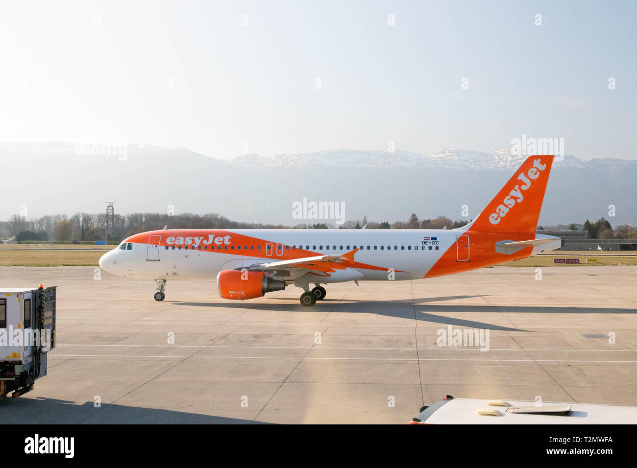 Easyjet departure board hi-res stock photography and images - Alamy