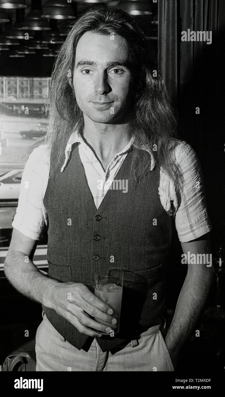 FRANCIS ROSSI one of the founder of the English Boogie band Status Quo ...