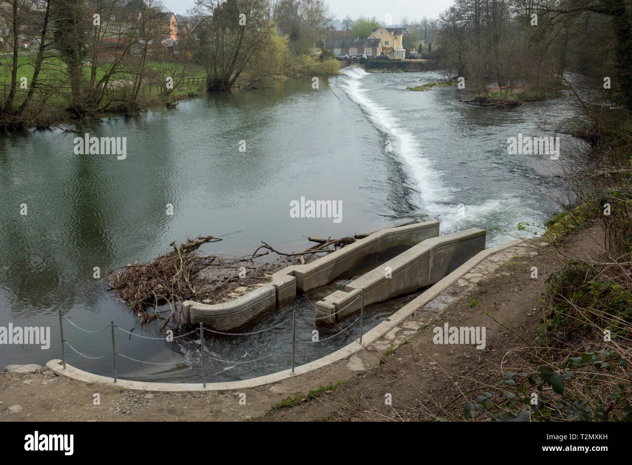 Fish weirs hi-res stock photography and images - Alamy