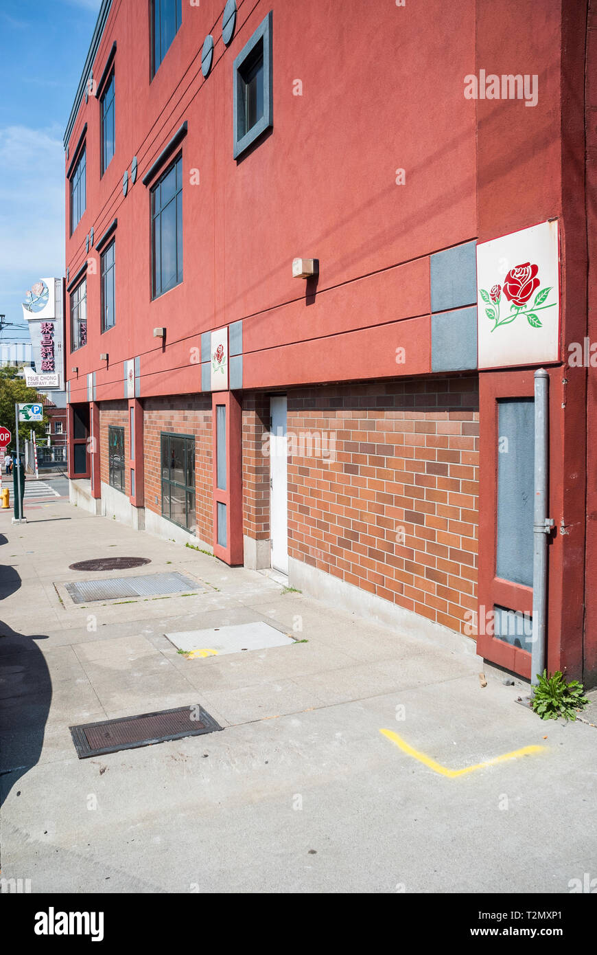Neon red rose sign hi-res stock photography and images - Alamy