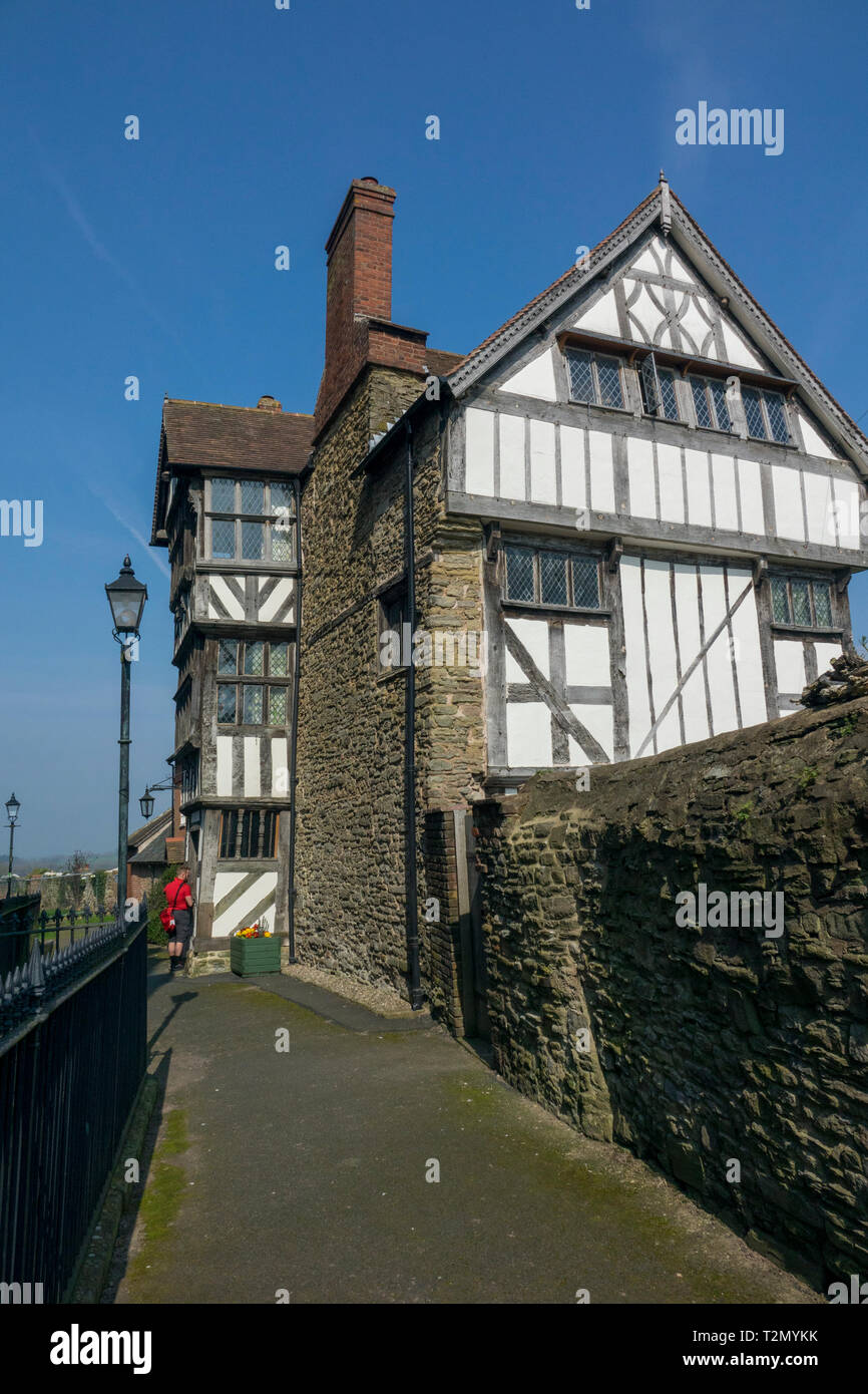 The readers house hi-res stock photography and images - Alamy