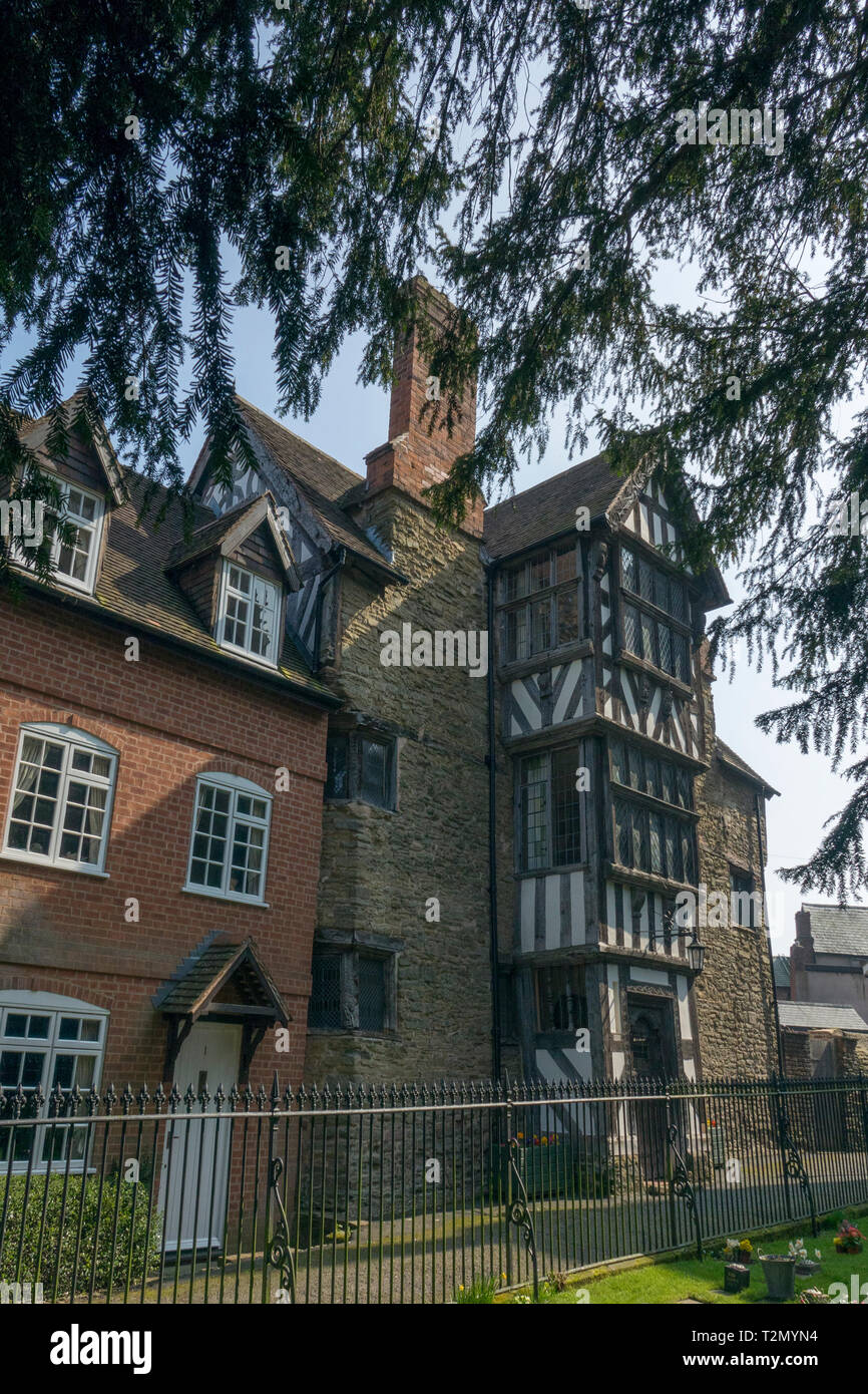 The readers house hi-res stock photography and images - Alamy