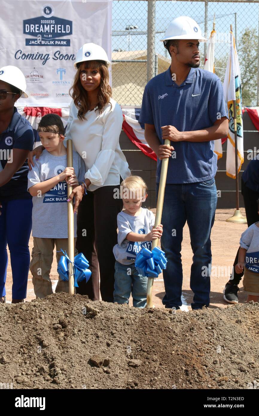Holly Robinson Peete, RJ Peete, children in attendance for Dodgers ...