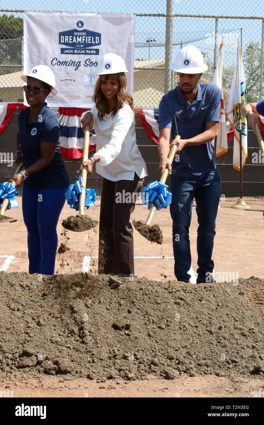 Holly Robinson Peete, RJ Peete in attendance for Dodgers Dreamfield 51 ...