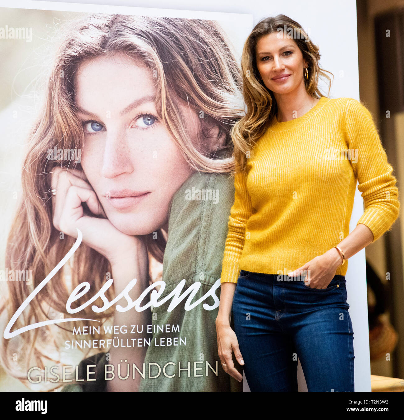 03 April 2019, Hamburg: Gisele Bündchen, model from Brazil, at a photo ...