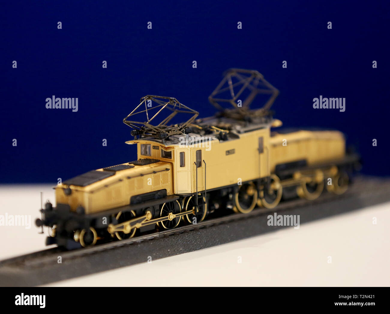 Dortmund, Germany. 03rd Apr, 2019. The electric locomotive "Crocodile ...