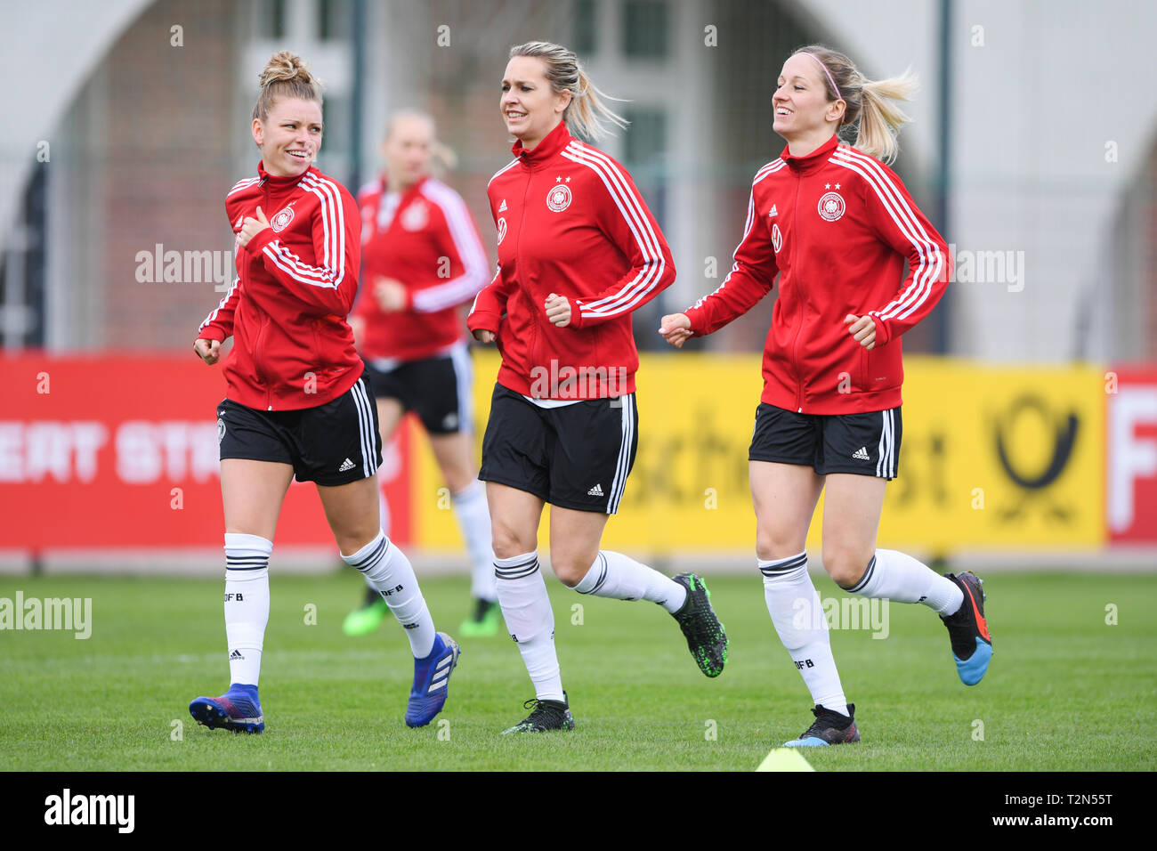 Linda Dallmann, Pauline Bremer, Kathrin Hendrich (all Germany, left to ...