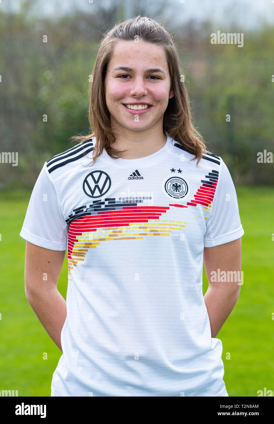 Harsewinkel, Germany. 03rd Apr, 2019. Photo shoot of the DFB women's ...