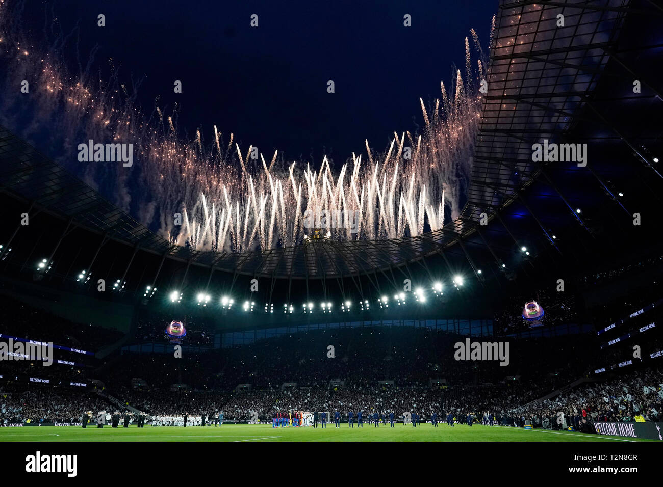 Stadium fireworks uk hi-res stock photography and images - Alamy
