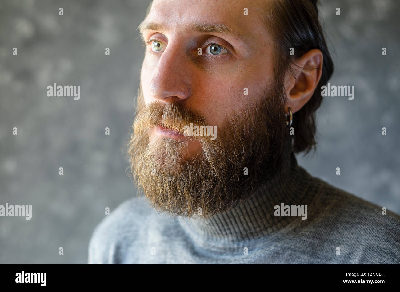 Sad indifferent serious hi-res stock photography and images - Alamy