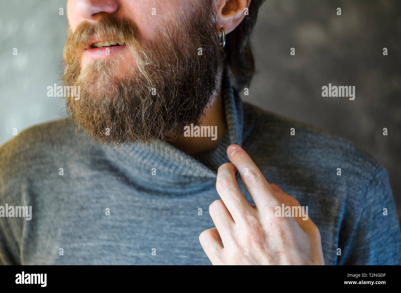 Turtleneck collar hi-res stock photography and images - Alamy