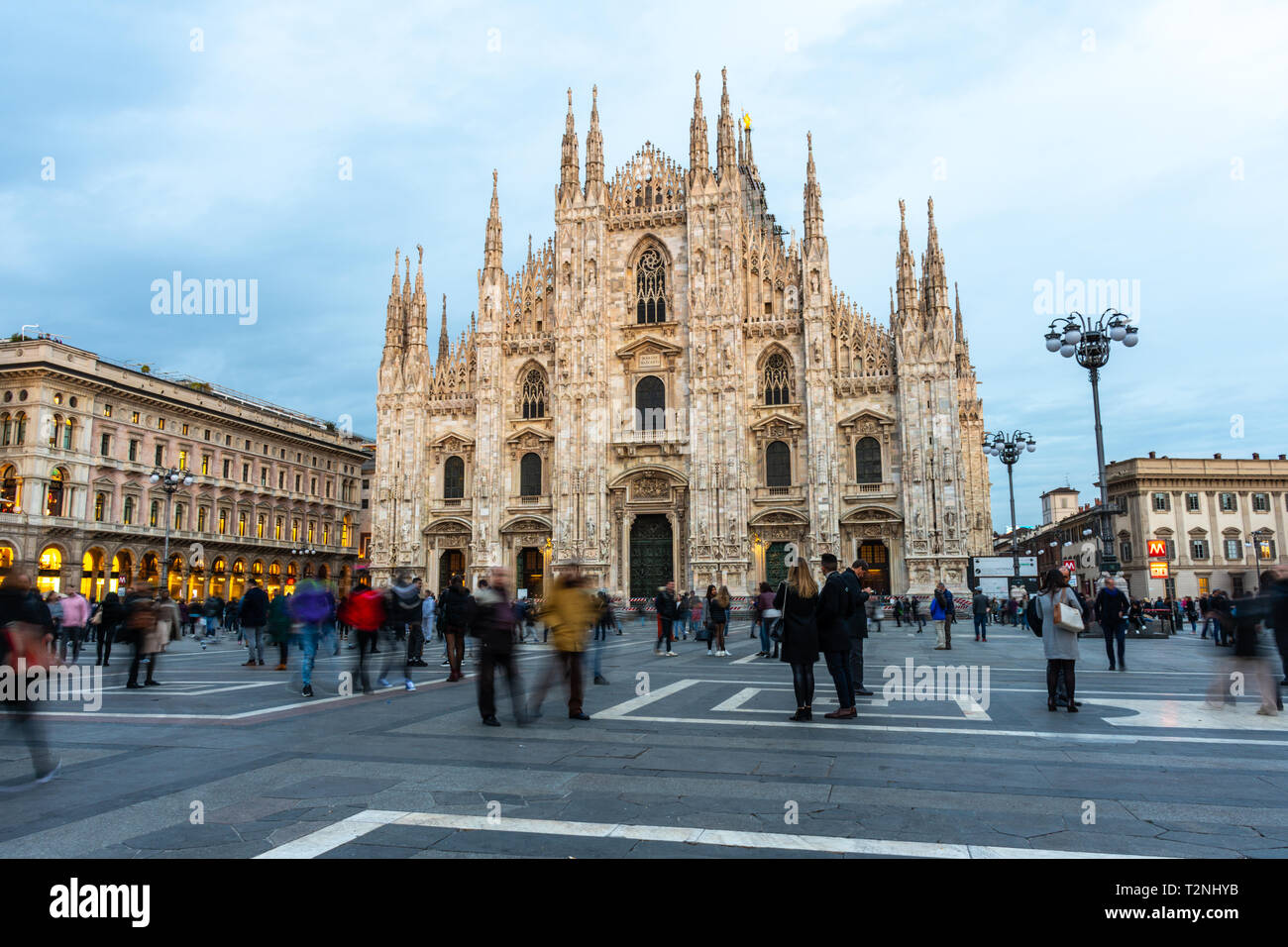 Famous milan hi-res stock photography and images - Alamy