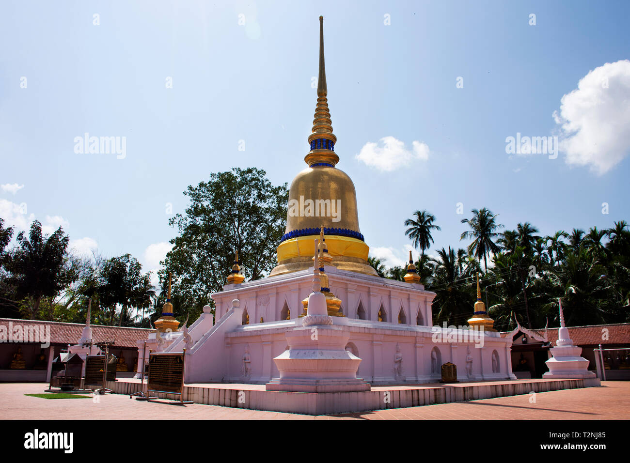 Phra that sawi hi-res stock photography and images - Alamy