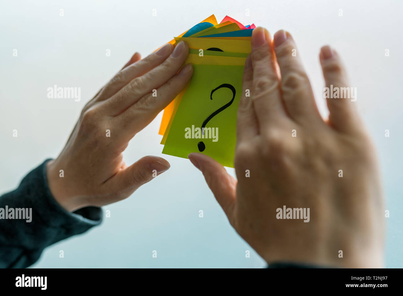 Mark questions white hi-res stock photography and images - Alamy