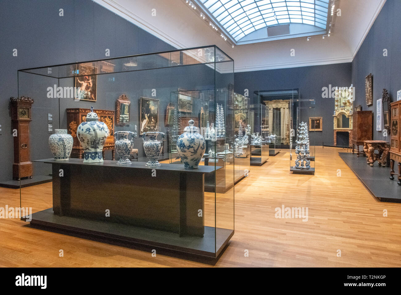 A Rijksmuseum gallery featuring Delft blue pottery in Amsterdam ...