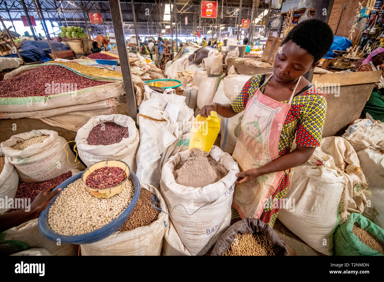 Dried beans african market hi-res stock photography and images - Alamy