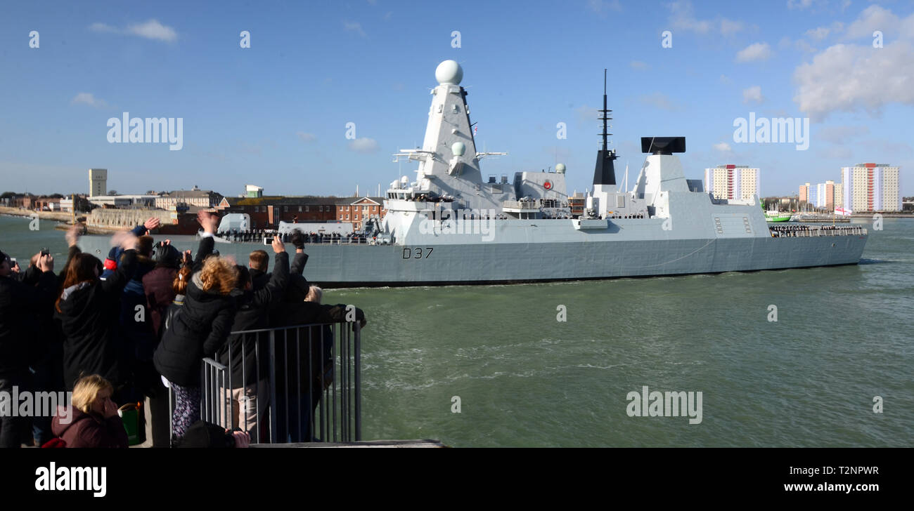 Navel weapons hi-res stock photography and images - Alamy