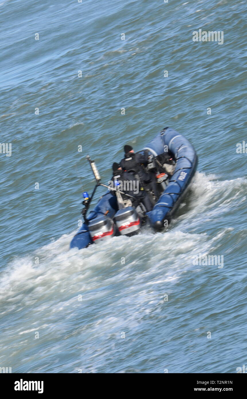 Uk border control boat hi-res stock photography and images - Alamy