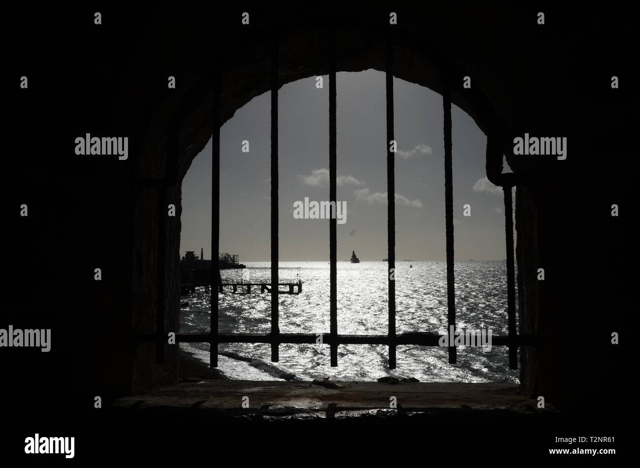 Daring class destroyer hi-res stock photography and images - Alamy