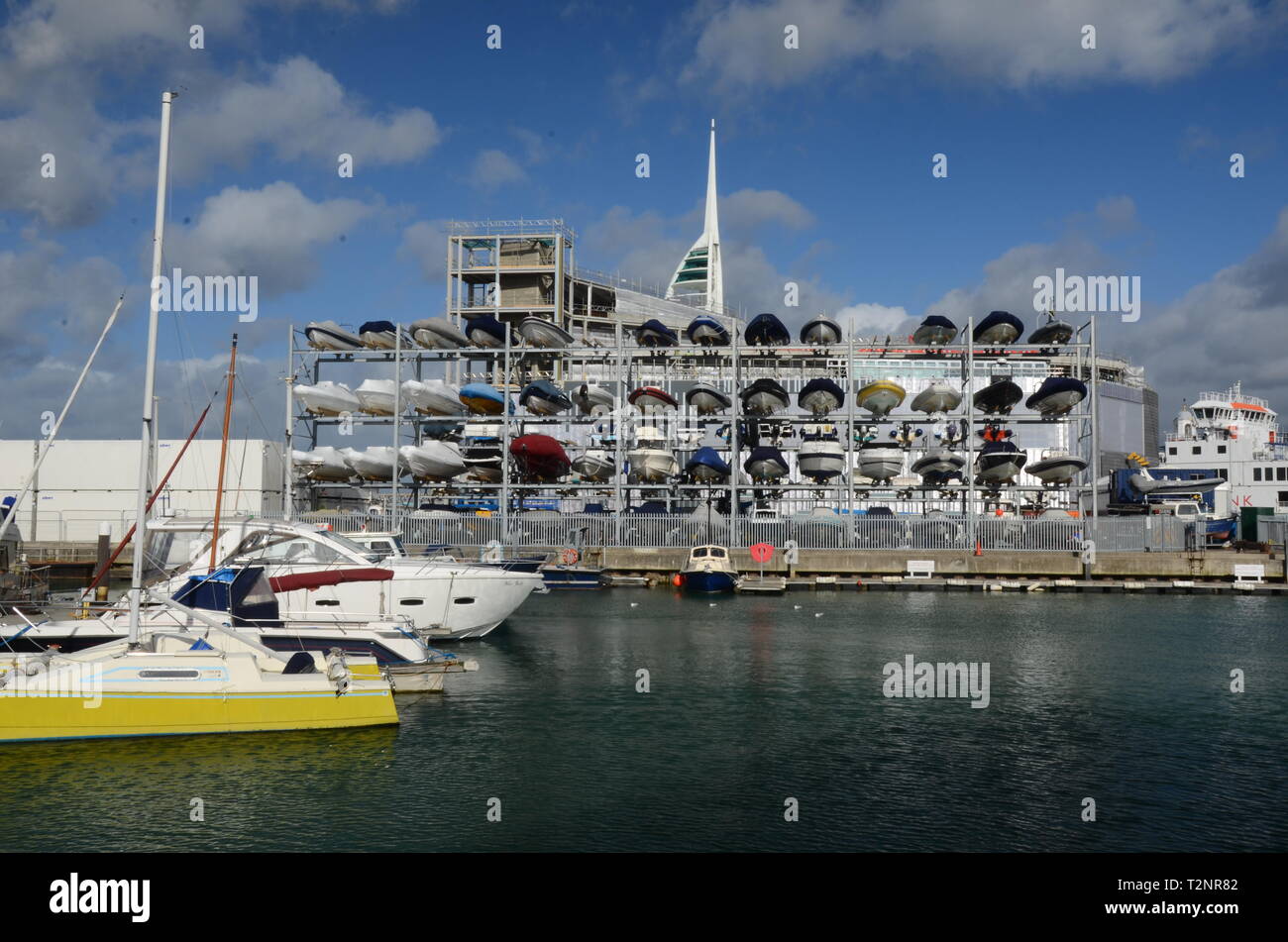 Residential boat yard hi-res stock photography and images - Alamy