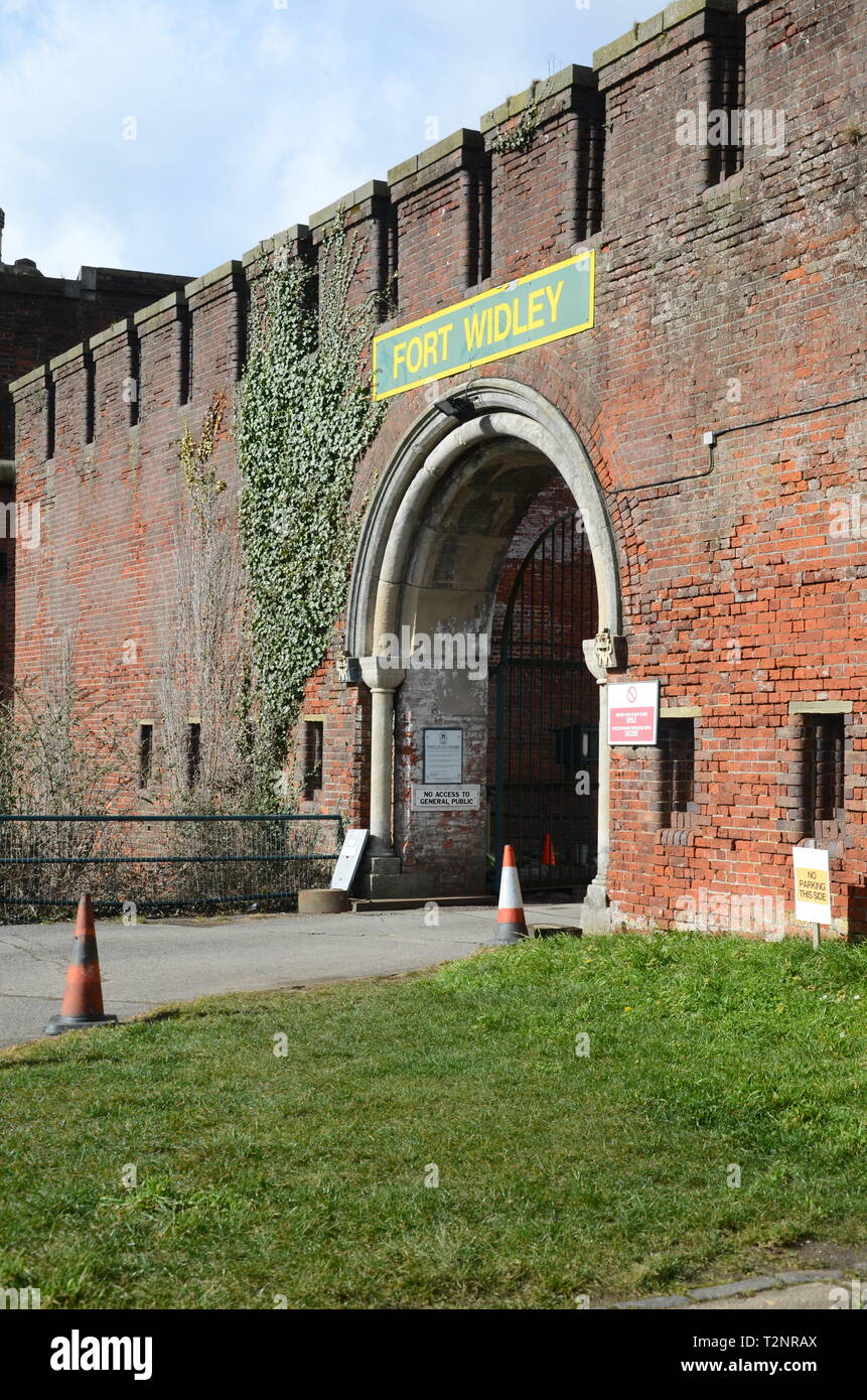 Solent forts hi-res stock photography and images - Alamy