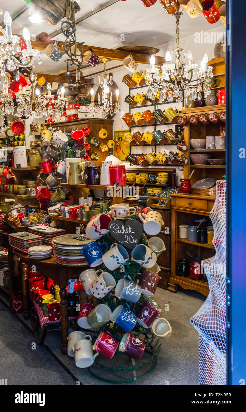 Pottery store in old town hi-res stock photography and images - Alamy