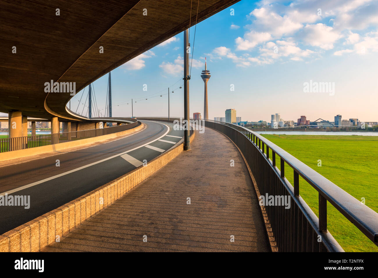 Bridge ramp hi-res stock photography and images - Alamy