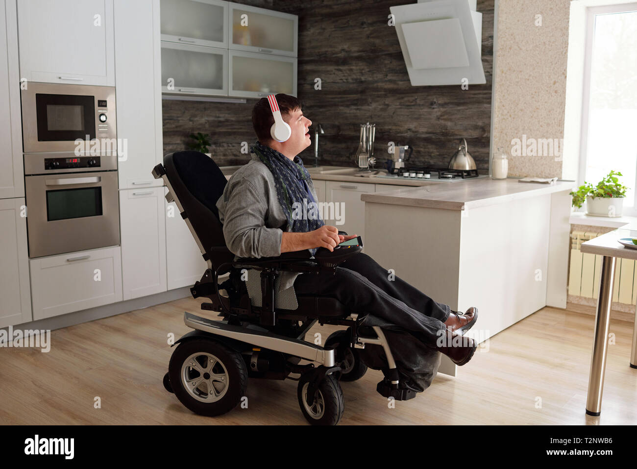 Physically impaired hi-res stock photography and images - Alamy