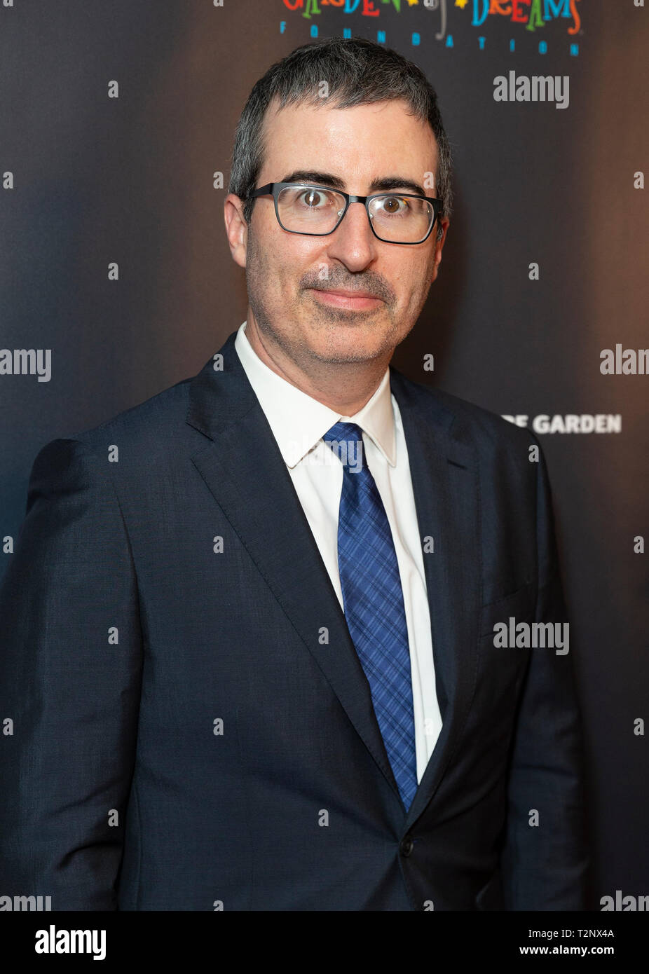 John oliver comedian show hi-res stock photography and images - Alamy