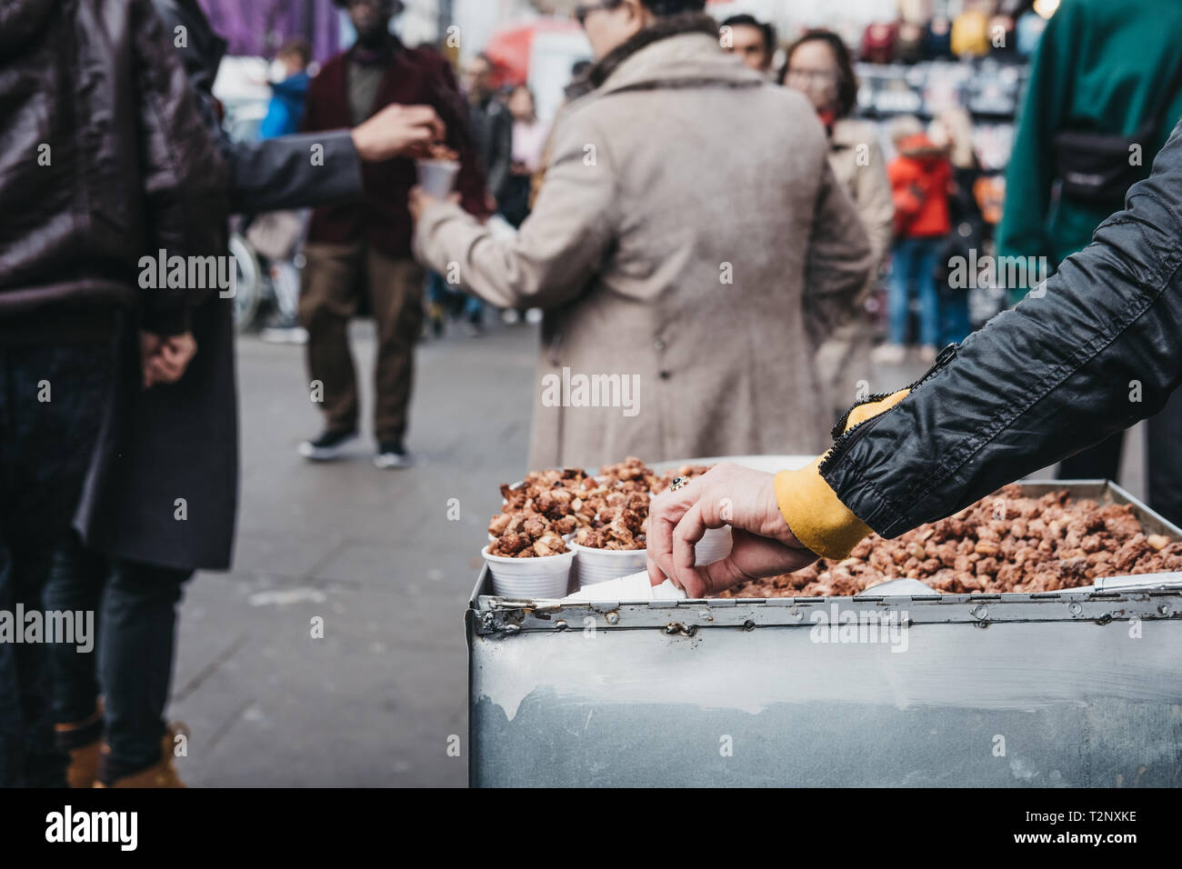 Crowded outdoor food stall area hi-res stock photography and images - Alamy