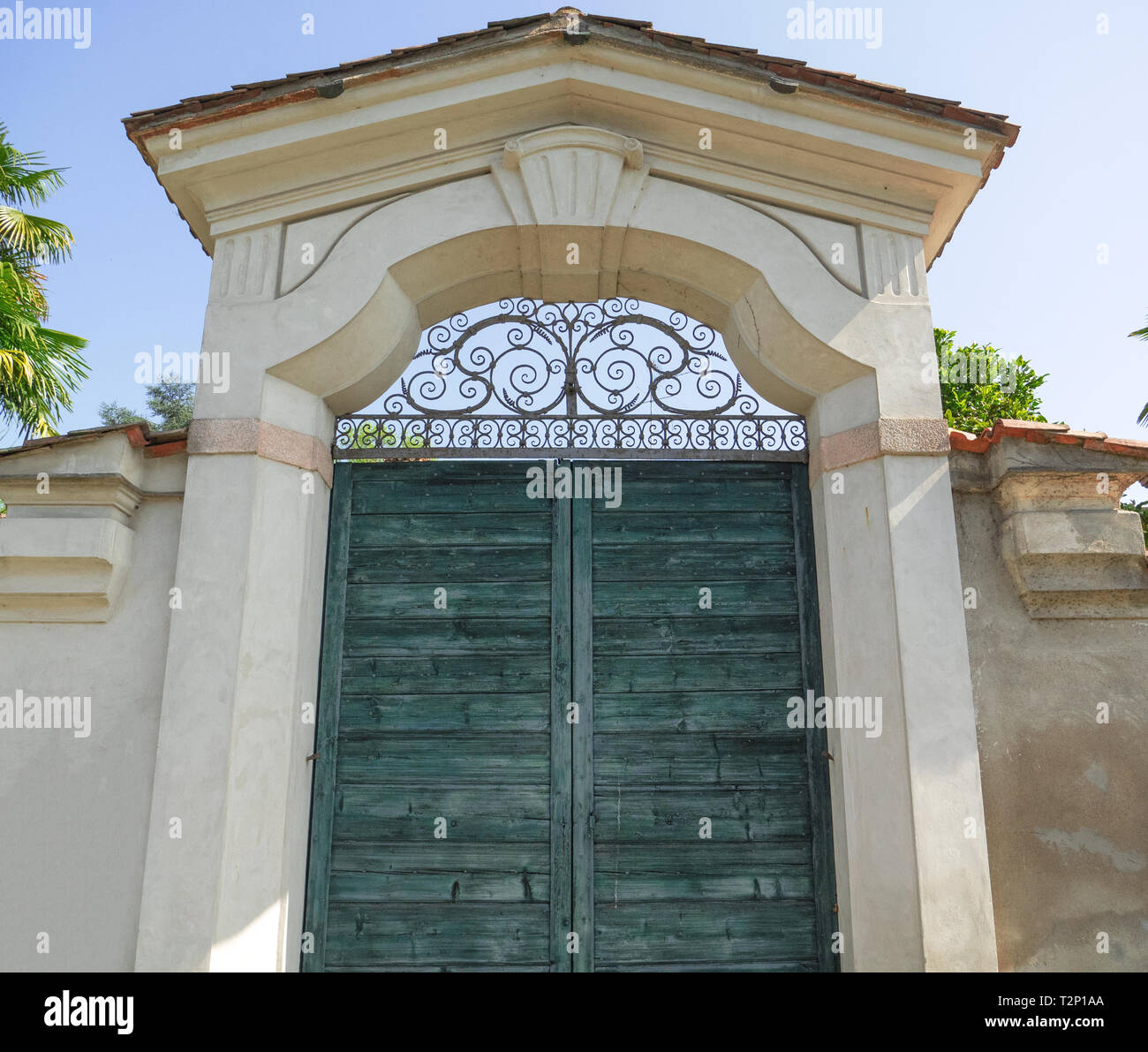 Entrance gate of a villa hi-res stock photography and images - Alamy