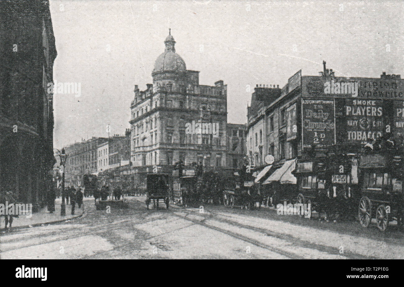 Angel islington vintage hi-res stock photography and images - Alamy
