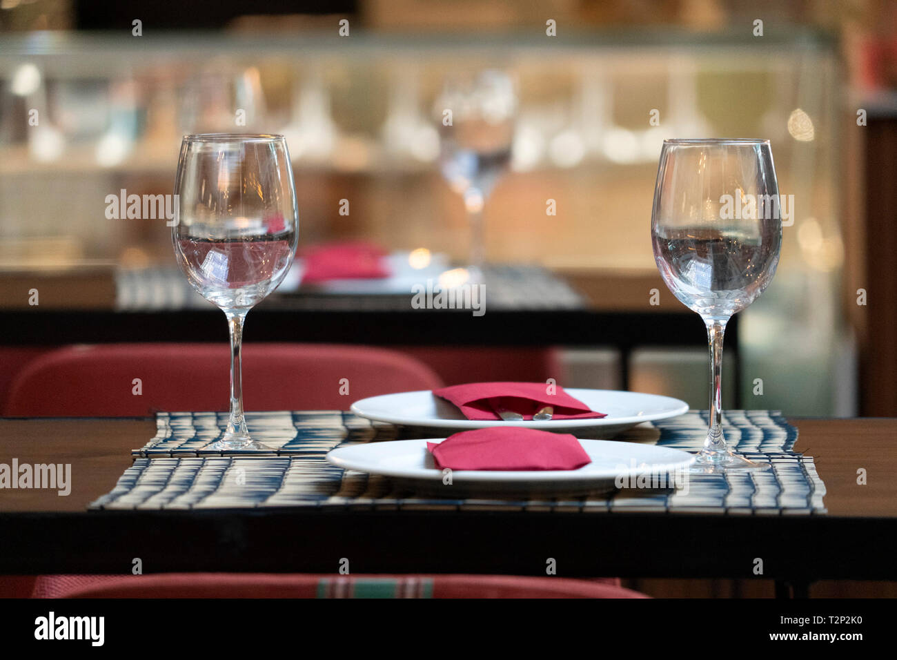 two people fast restaurant table setup Stock Photo - Alamy