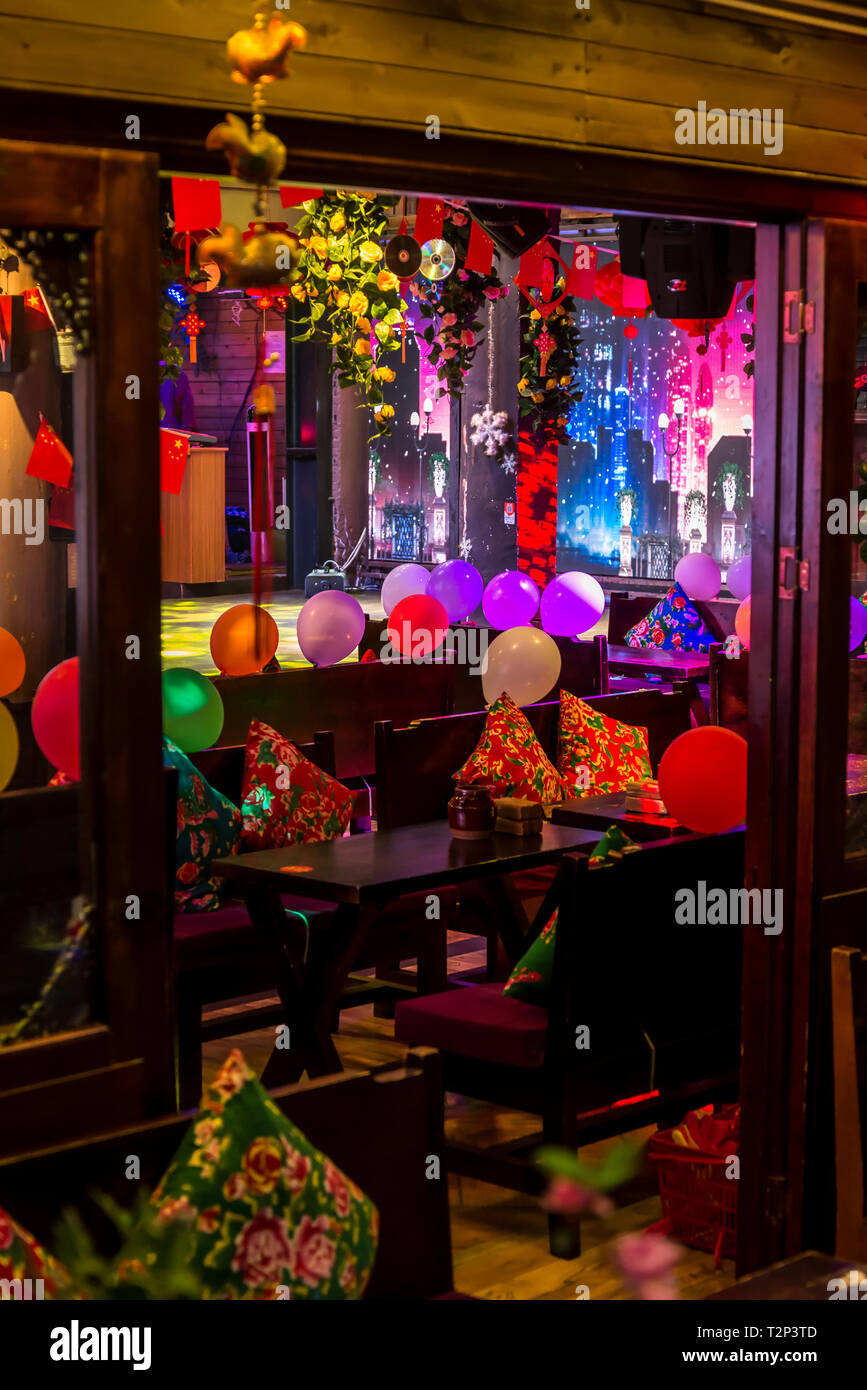 Dali china bar hi-res stock photography and images - Alamy