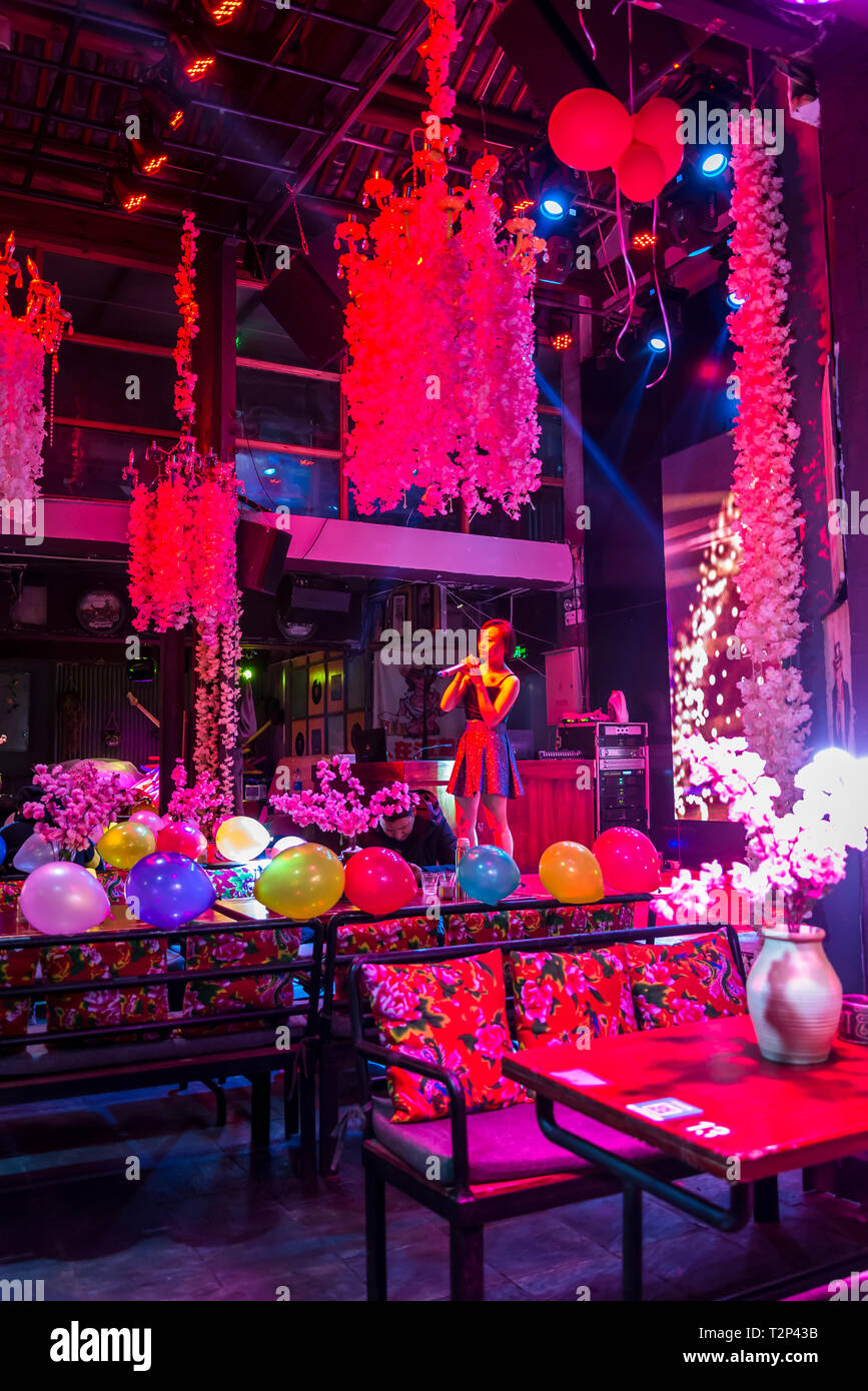 Dali china bar hi-res stock photography and images - Alamy