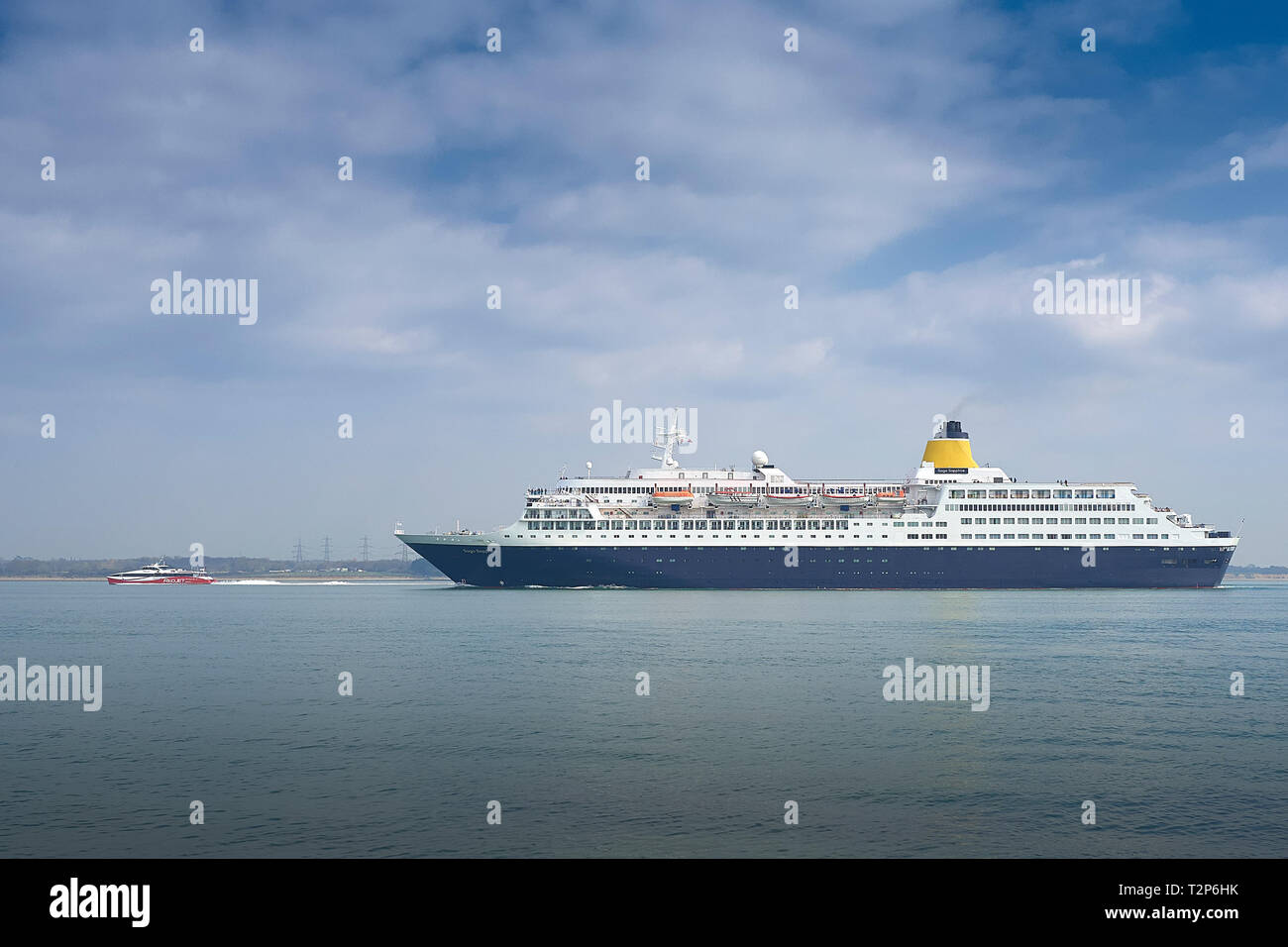 The Saga Cruises (Saga Shipping), Cruise Ship, Saga Sapphire ...