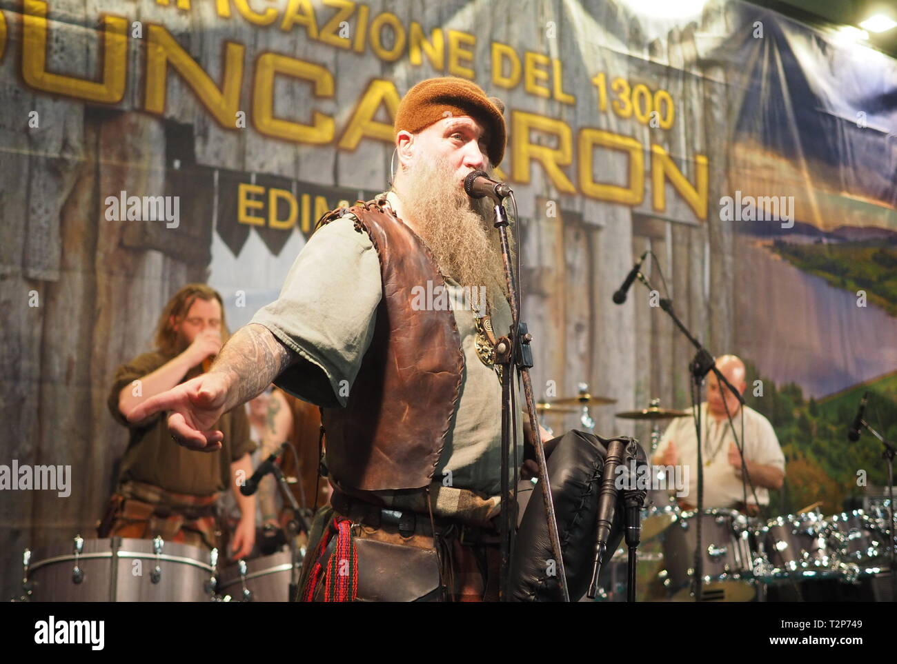 Medieval rock hi-res stock photography and images - Alamy