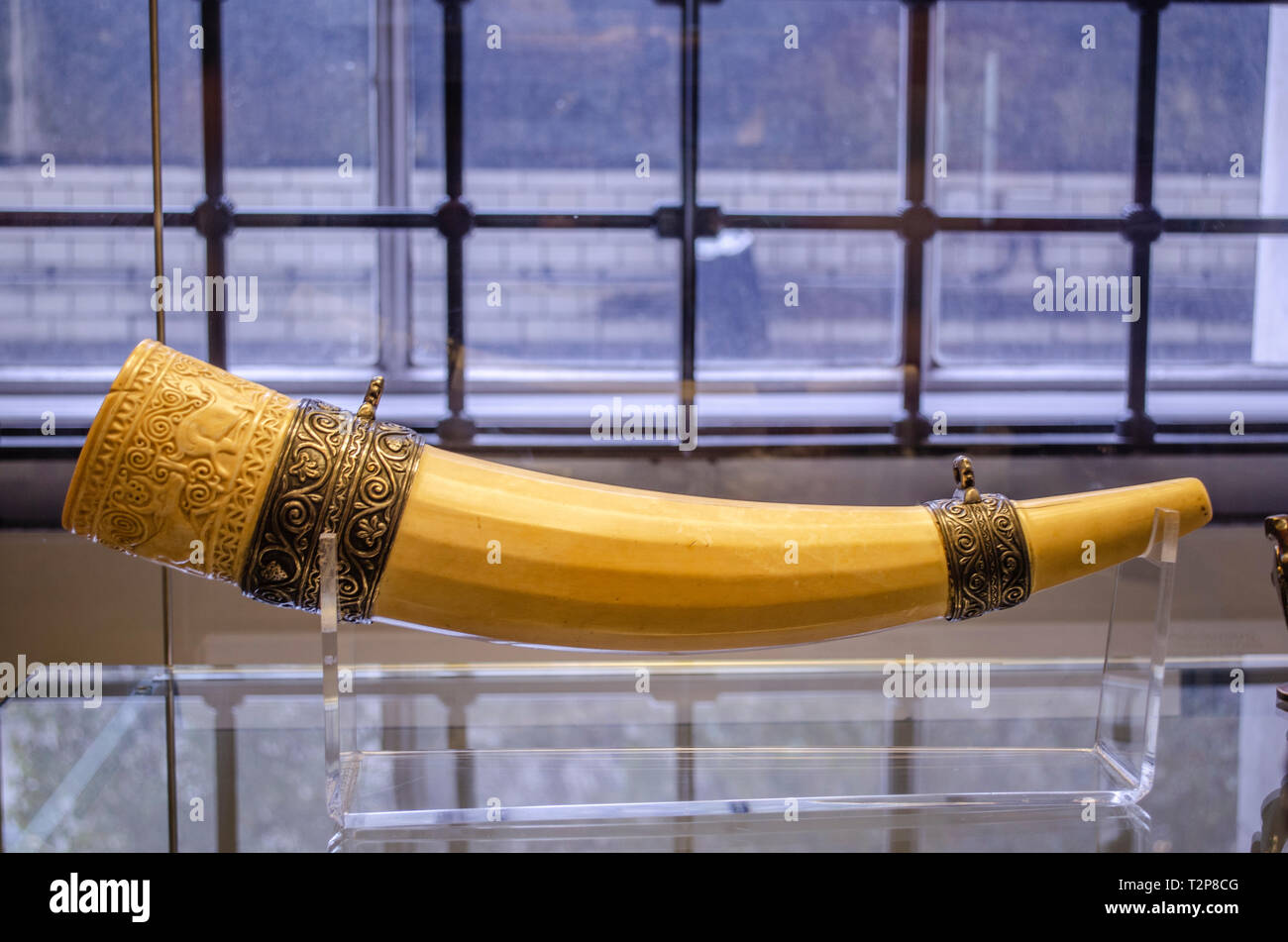 Ivory horn sicily 12th century hi-res stock photography and images - Alamy