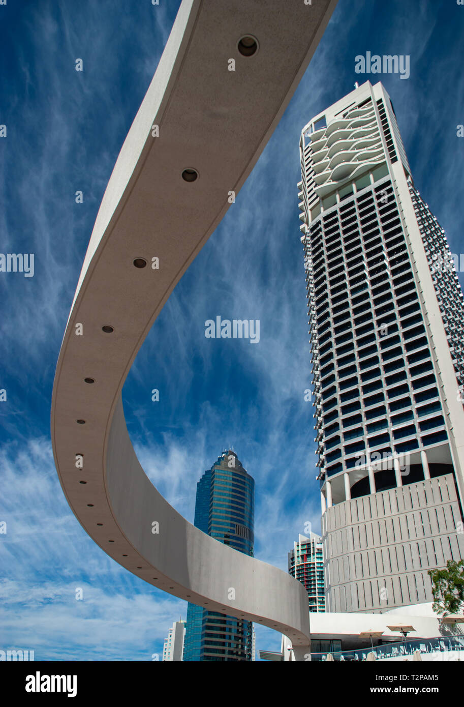 Brisbane CBD under an interesting blue sky with high-altitude cirrus ...