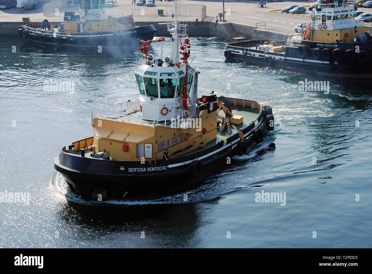 Harbor tugs hi-res stock photography and images - Alamy