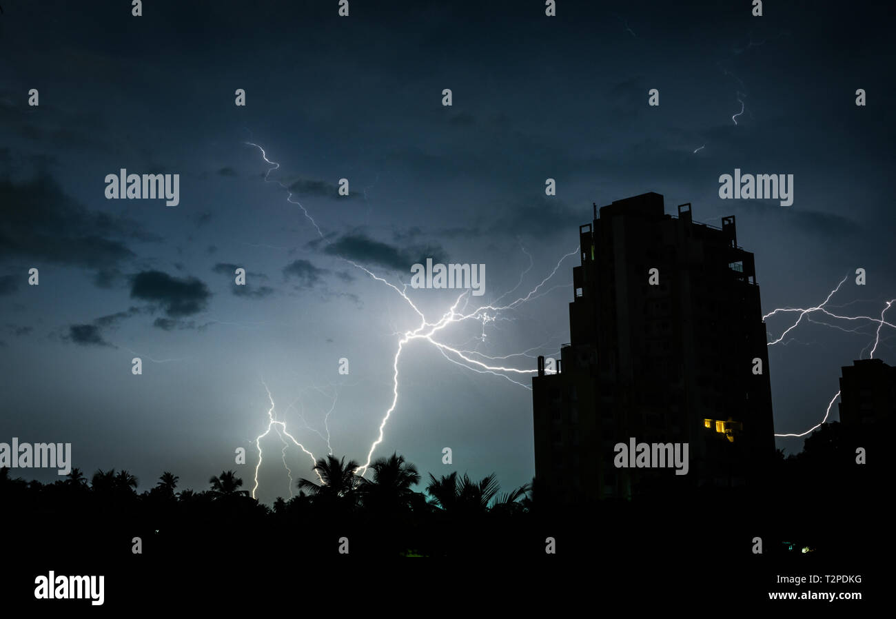 Yellow lightening hi-res stock photography and images - Alamy