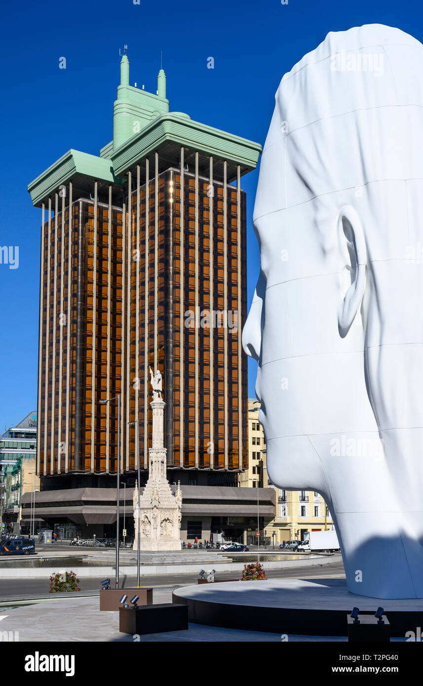 The Torres de Colón building and Monument to Christopher Columbus ...