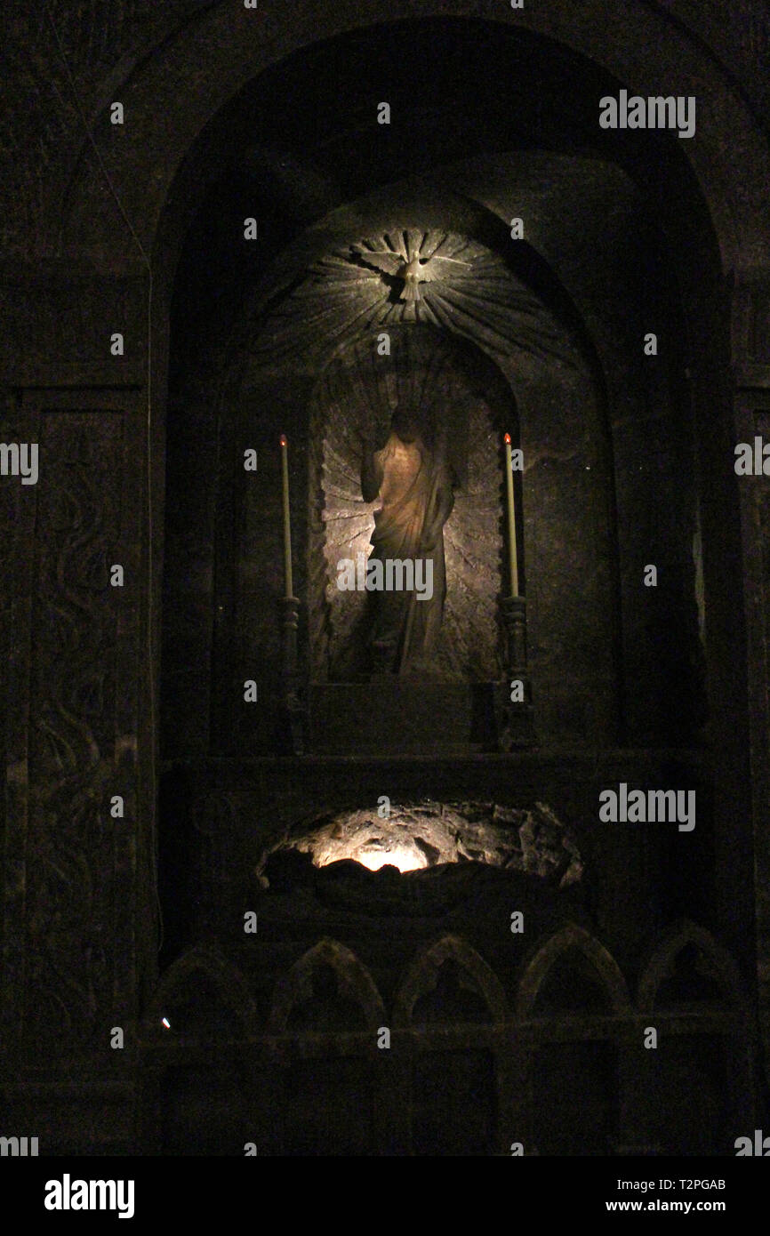 Salt carvings in the Chapel of St. Kinga in the Wieliczka Salt Mine ...