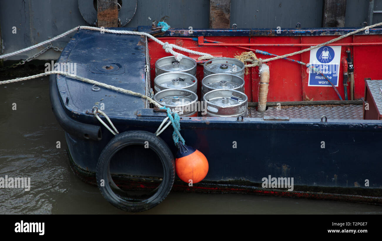 Beer delivery by boat hi-res stock photography and images - Alamy