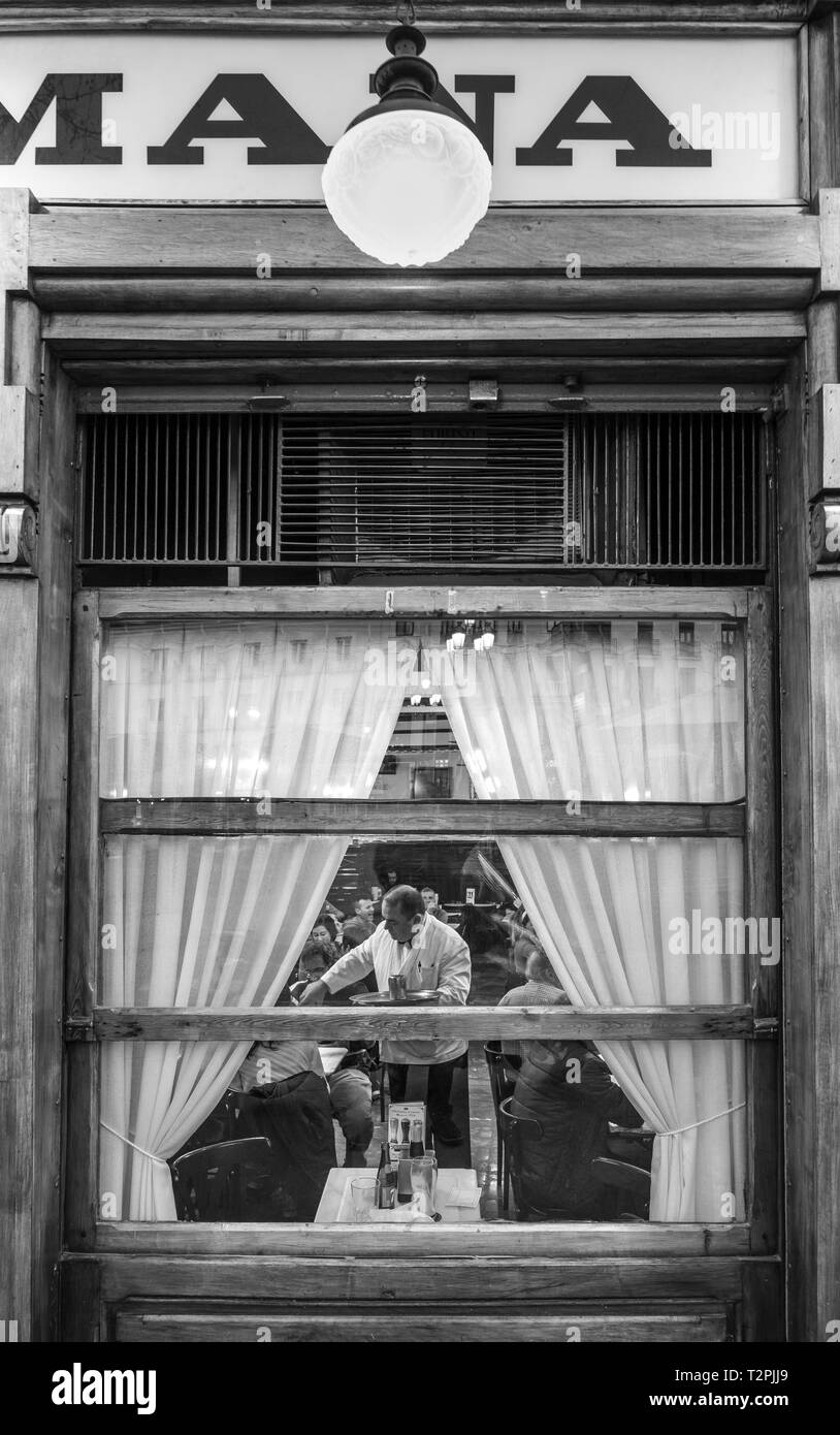 Santa looking in window Black and White Stock Photos & Images - Alamy